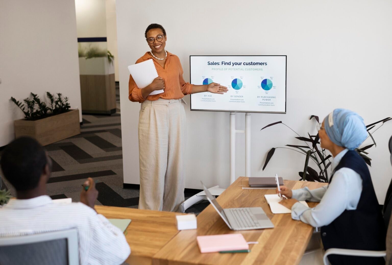 Top 6 Differences Between Sales Enablement And Sales Training | Gopius